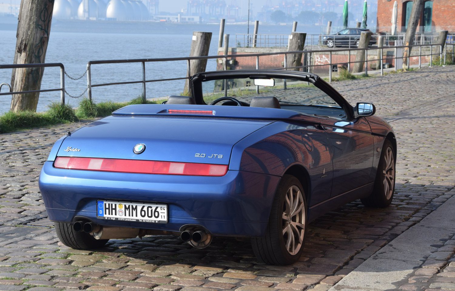 Alfa Romeo Spider technical specifications and fuel economy